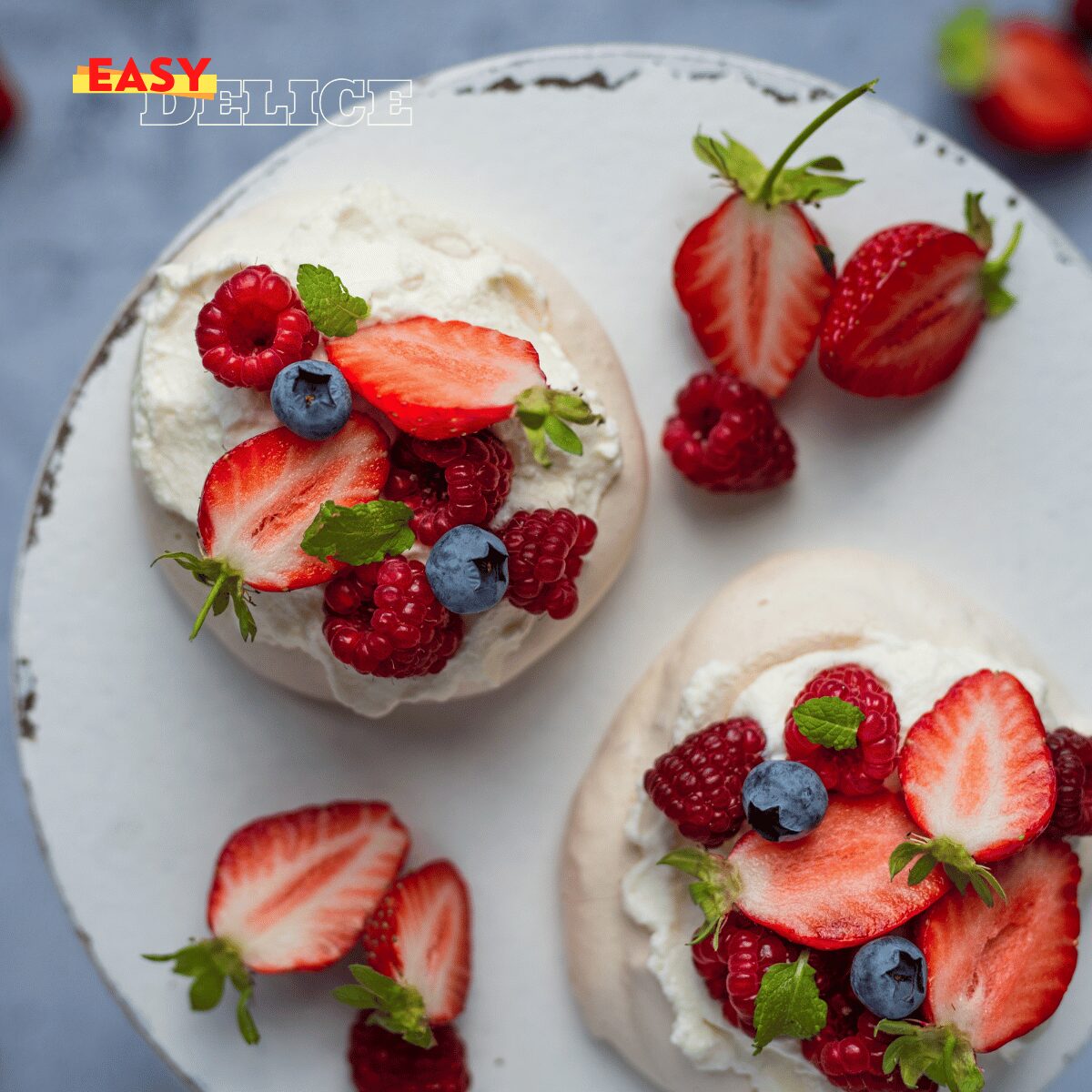 Pavlova aux Fraises : Une Recette Élégante et Estivale - EasyDélice ...
